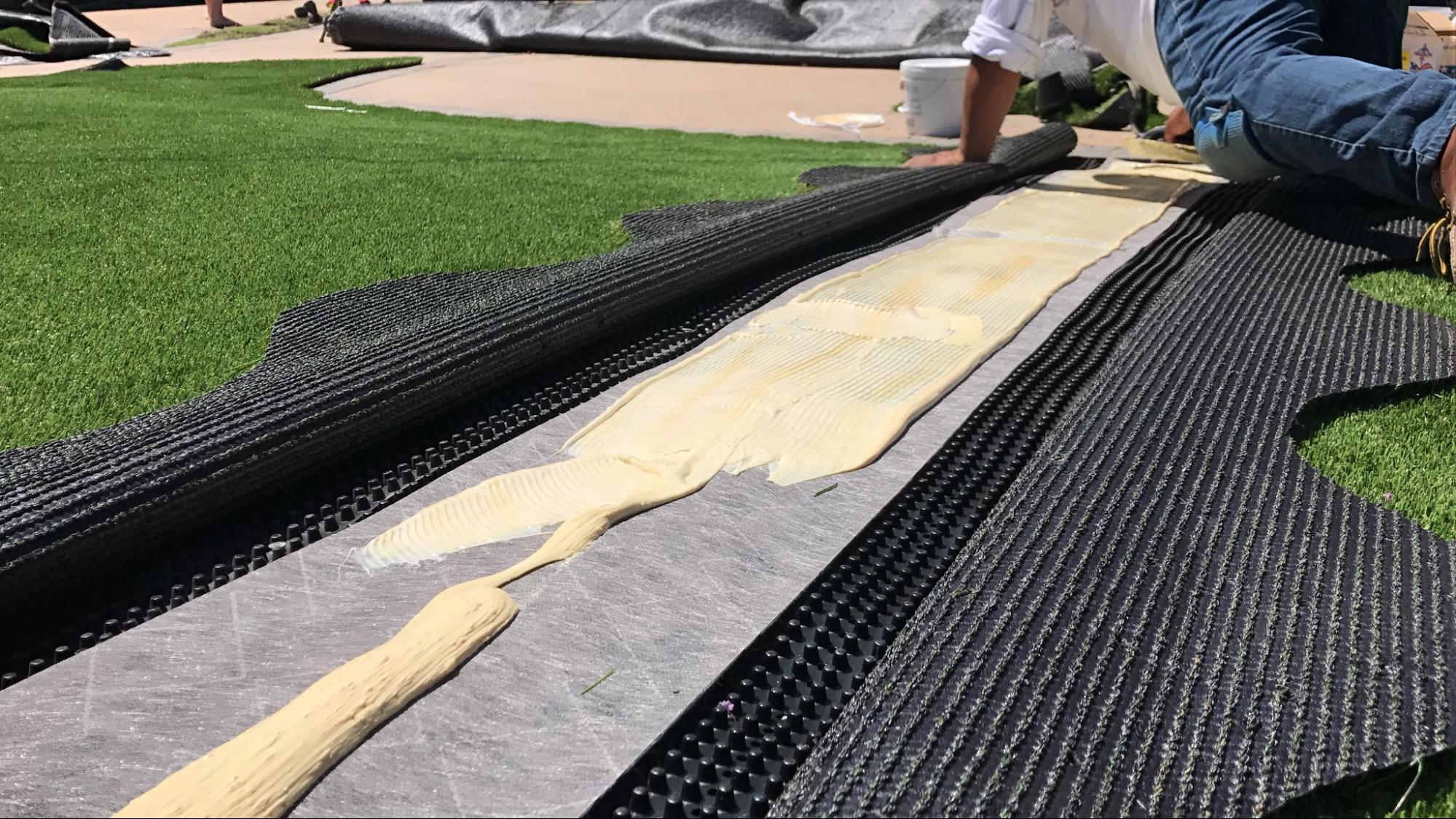 The Complete Guide on How to Deal with Visible Artificial Grass Joints ...