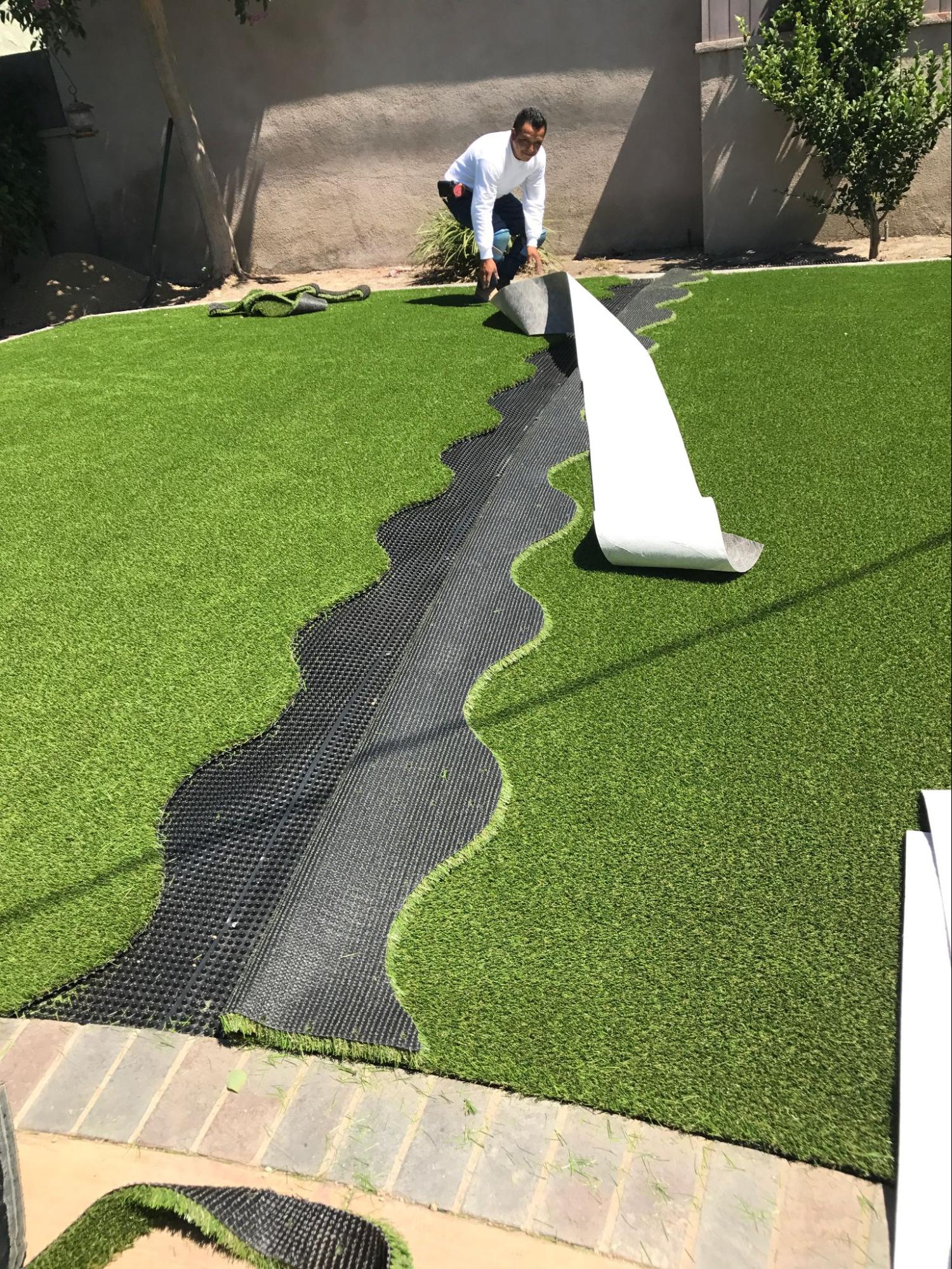 The Complete Guide on How to Deal with Visible Artificial Grass Joints ...